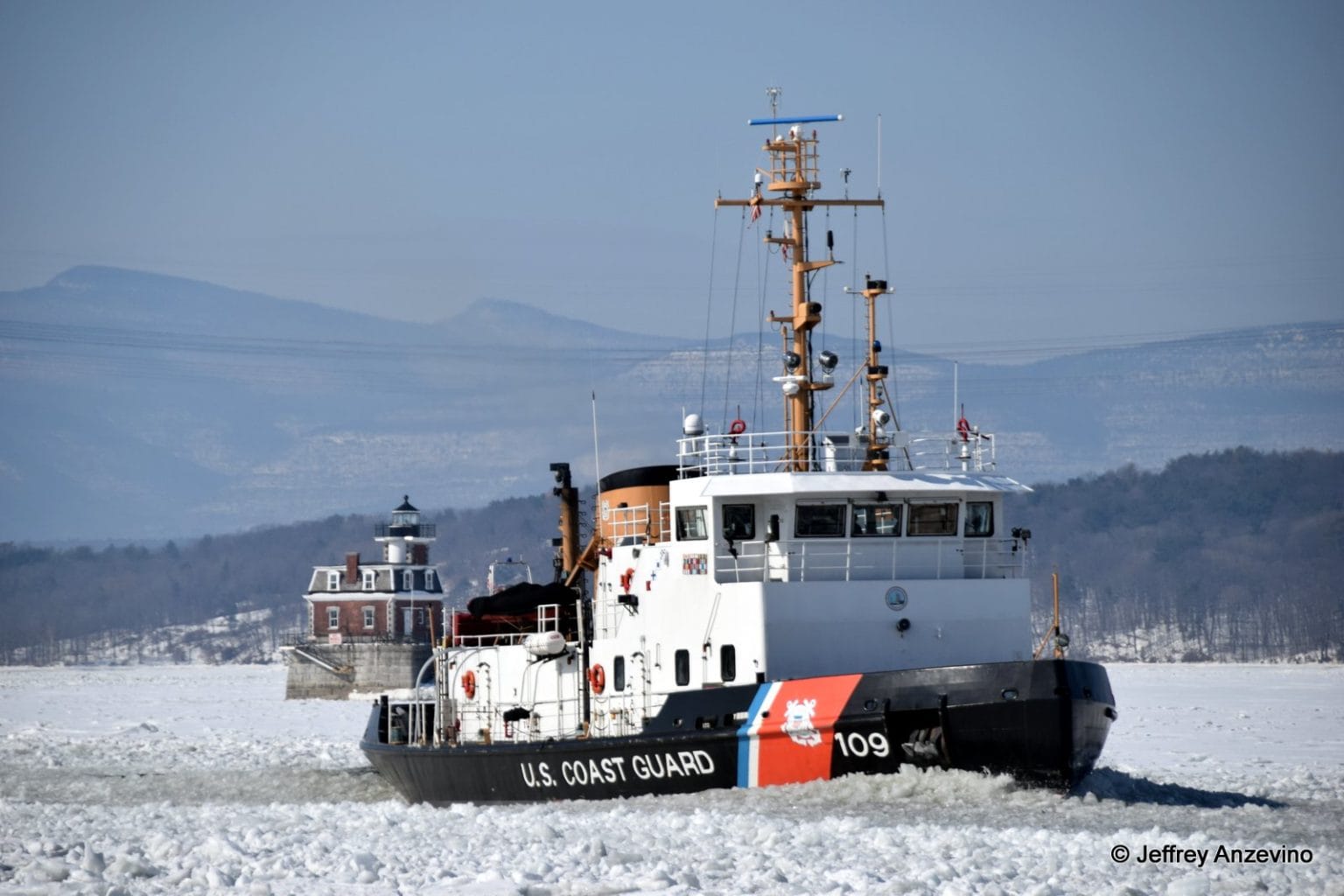 The Coast Guard's Icebreakers Are Back at Work - Scenic Hudson