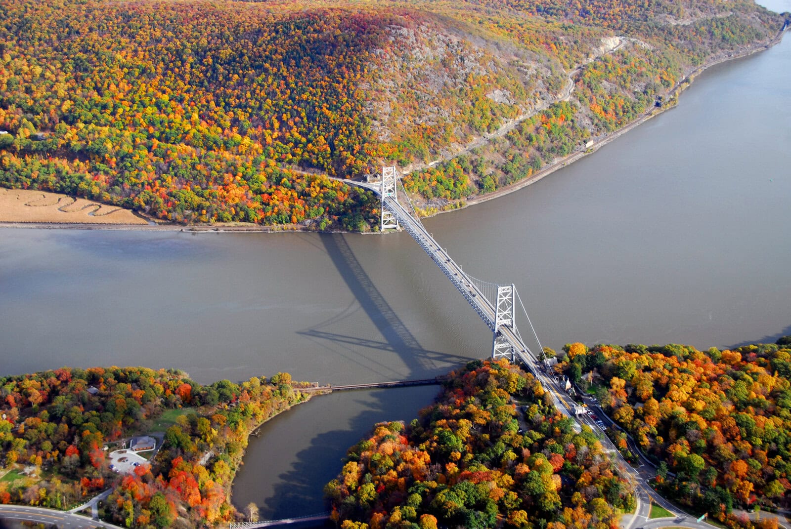 How the Century-Old Bear Mountain Bridge Changed the Valley Forever ...
